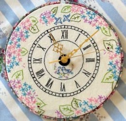 How to Make an Embroidery Hoop Clock | How To Build It
