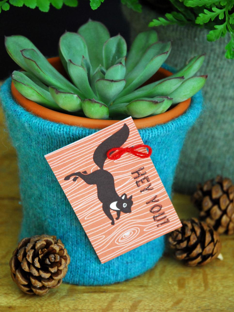 10 Crazily Creative Ways to Decorate With Old Sweaters | How To Build It