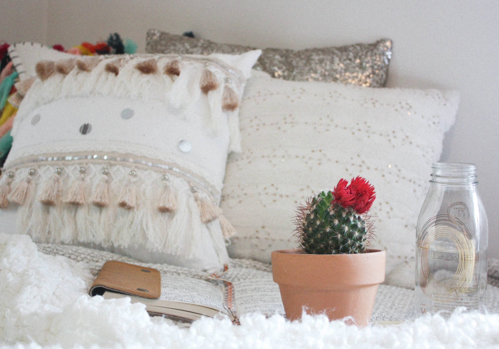 "Raised" Pillow Crafts for the Home | How To Build It
