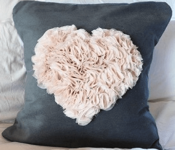 "Raised" Pillow Crafts for the Home | How To Build It