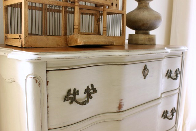 Easy Tips You Need to Distress Furniture | How To Build It